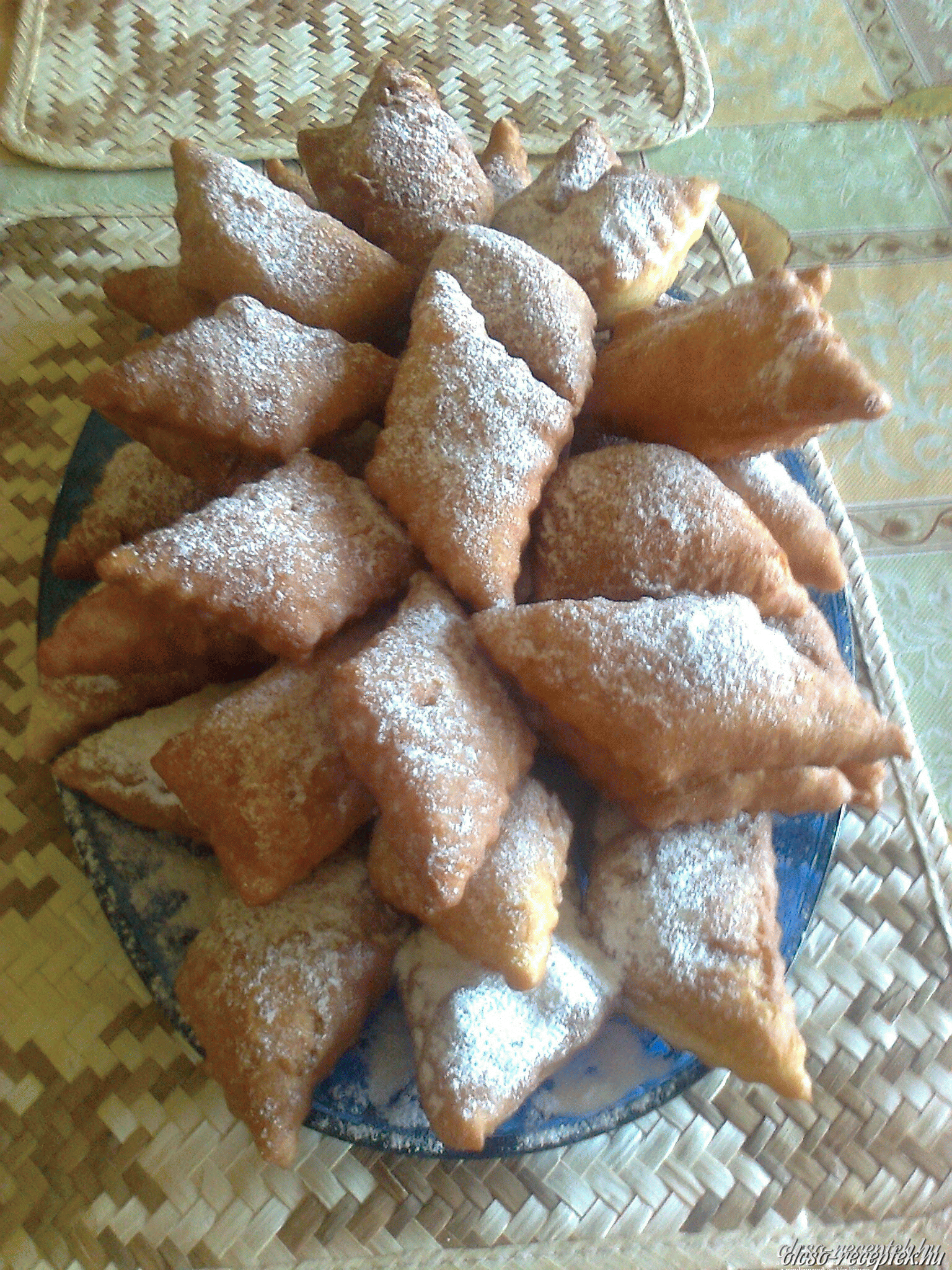 Finom csöröge recept Dobrosi Ferencné konyhájából - Receptneked.hu