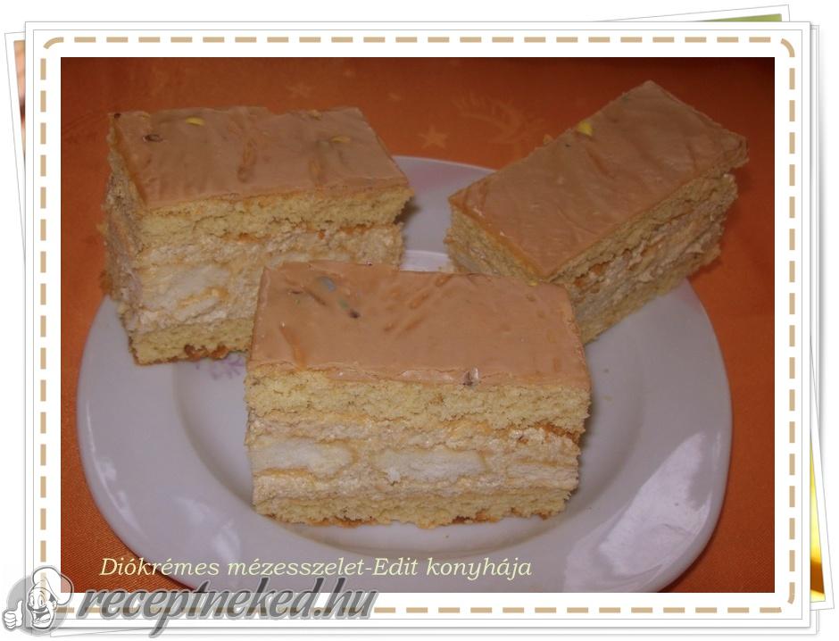 Diókrémes mézes szelet recept Vass Laszlone konyhájából - Receptneked.hu