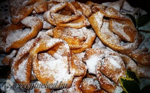 Forgácsfánk recept Balog Erika konyhájából - Receptneked.hu