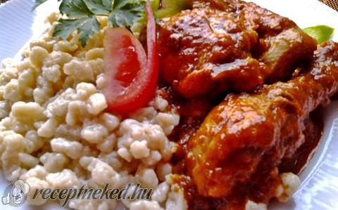 Egyszerű csirkepörkölt recept Kautz Jozsef konyhájából - Receptneked.hu