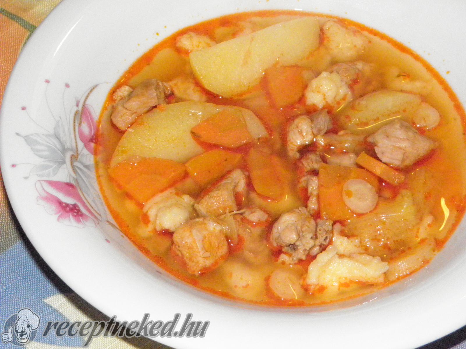 Gulyás leves pulykából recept LigetiK konyhájából - Receptneked.hu