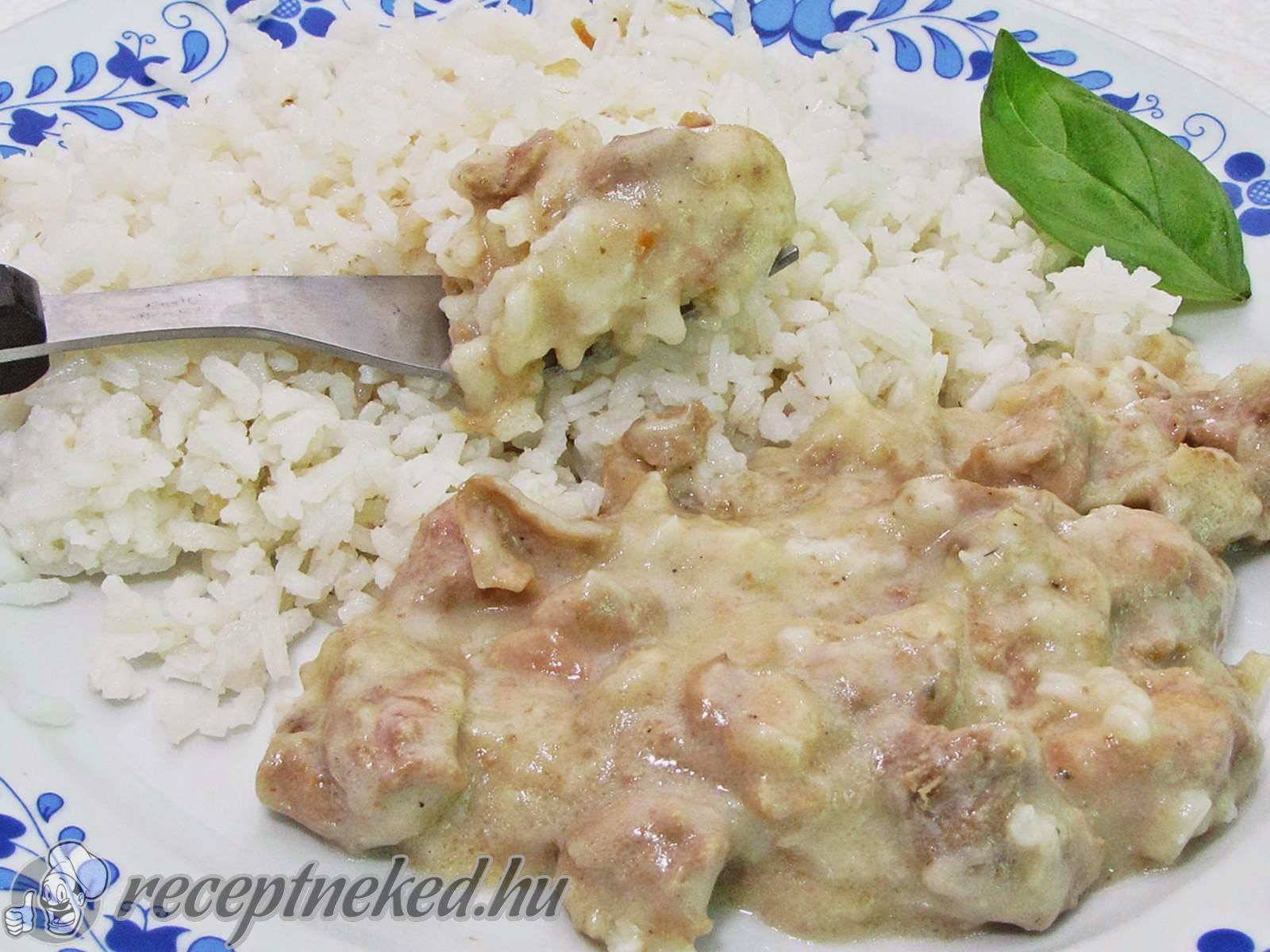 Tejszínes, majoránnás aprópecsenye recept Gasztropajti konyhájából ...