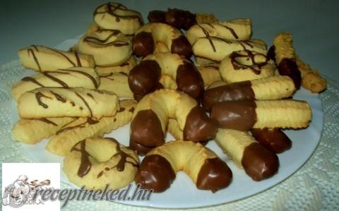 Darált vaníliás keksz recept Vass Laszlone konyhájából - Receptneked.hu