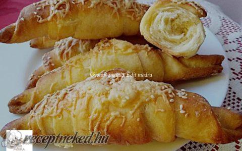 Ropogós sós kifli recept Vass Laszlone konyhájából - Receptneked.hu