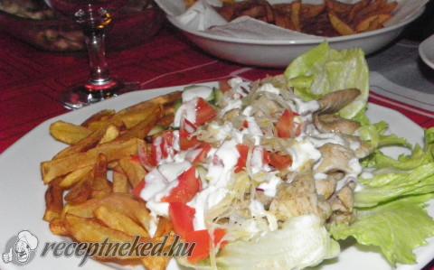 Csirke gyros tál recept LigetiK konyhájából - Receptneked.hu