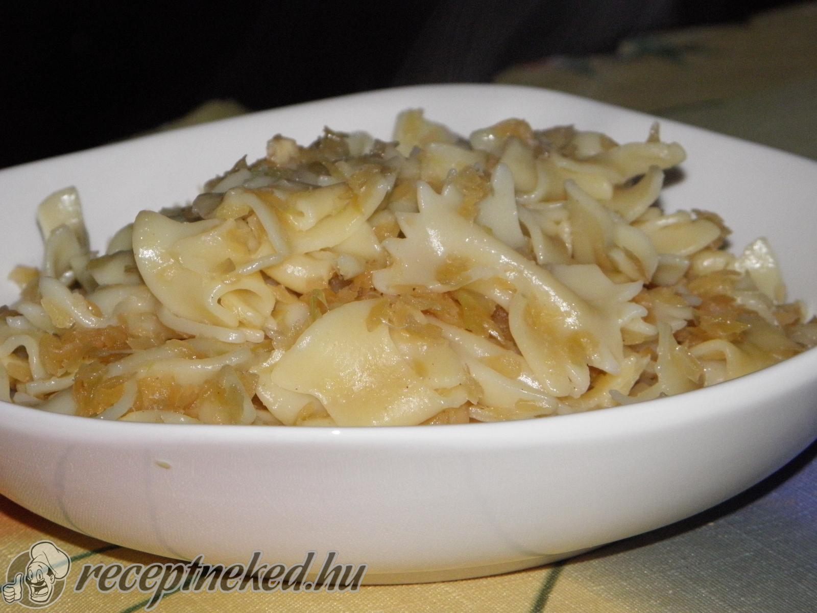 Káposztás tészta recept LigetiK konyhájából - Receptneked.hu