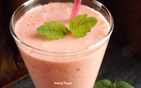 Egyszerű eperturmix recept aranytepsi konyhájából - Receptneked.hu