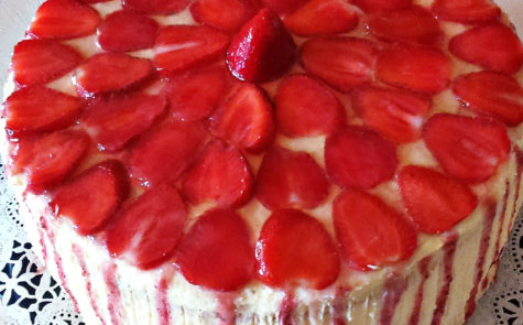 Vaníliás-epres torta recept Kiss Imréné Magdi‎ konyhájából - Receptneked.hu