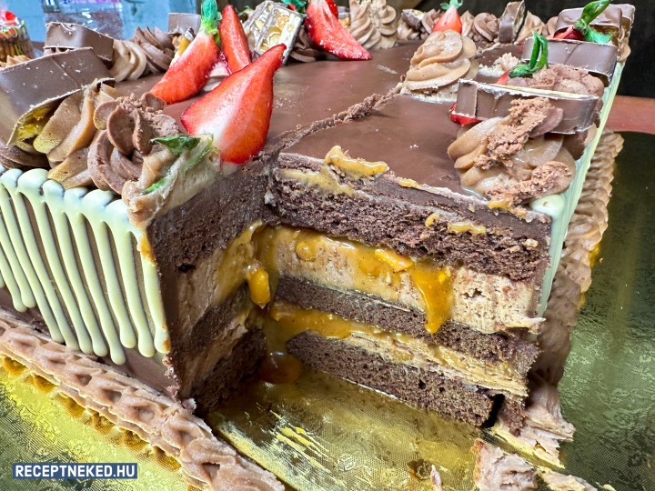 Snickers torta recept Budainé Tóth Beáta konyhájából - Receptneked.hu