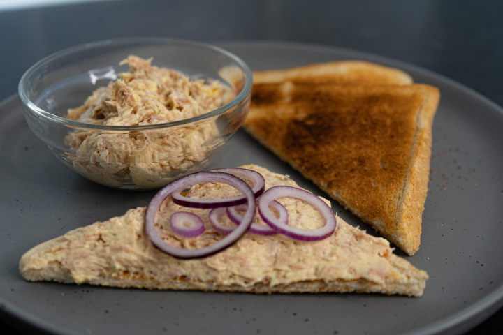Egyszerű tonhalkrém recept Travelling Kitchen konyhájából - Receptneked.hu