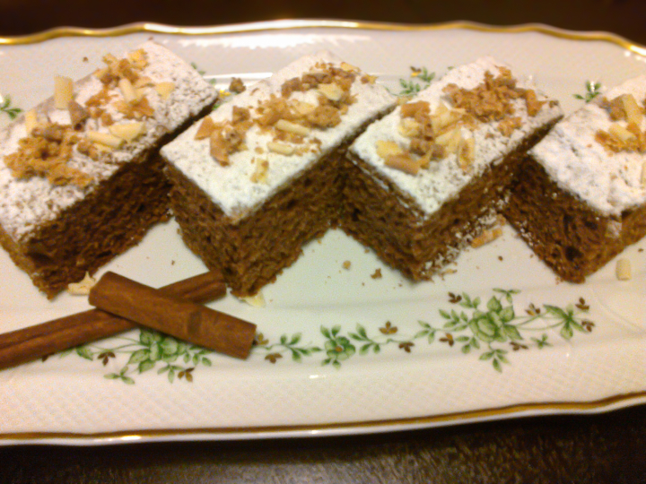 Mézes-fahéjas szelet recept Kiss Mária konyhájából - Receptneked.hu