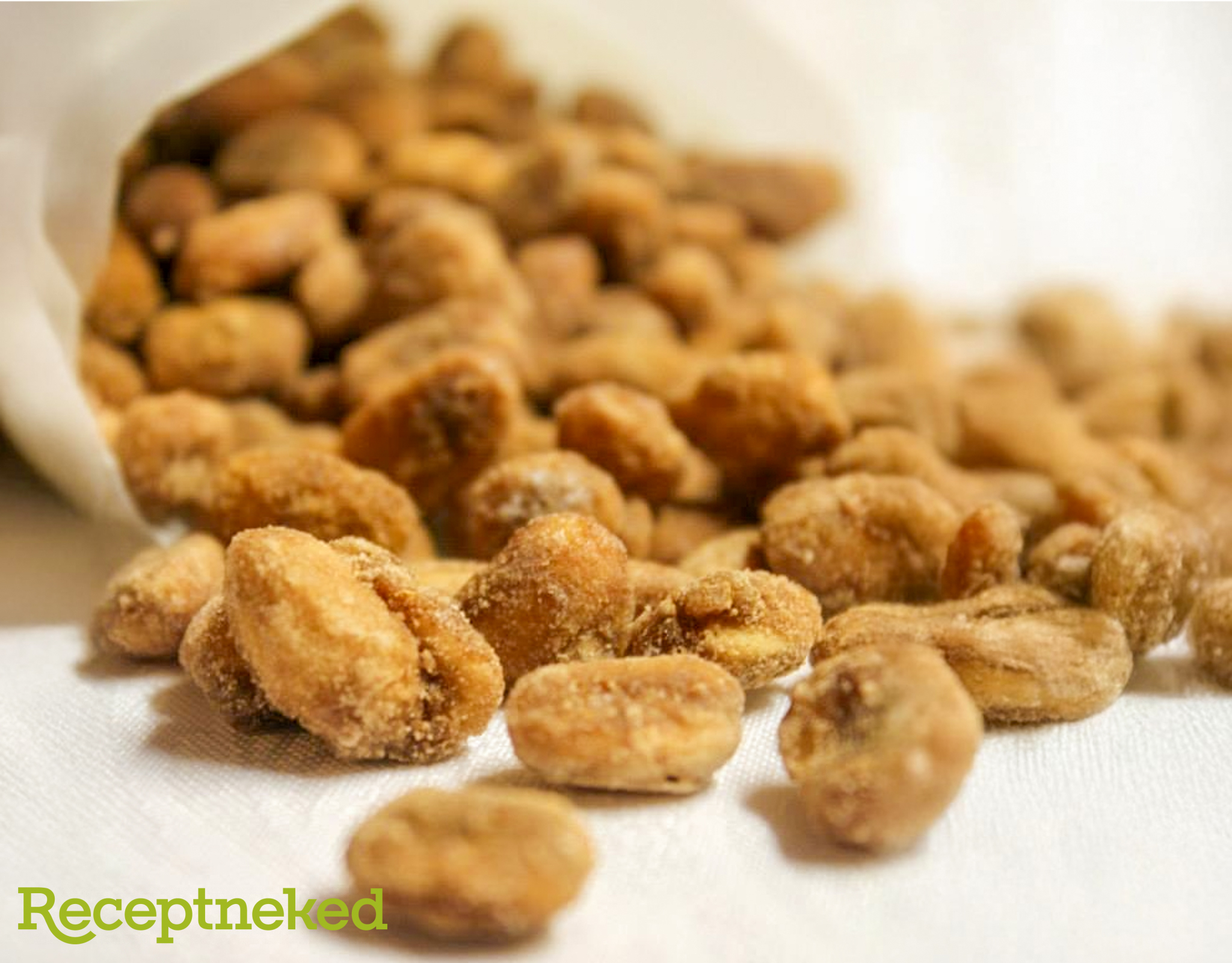 Fahéjas mogyoró házilag recept Nassolda konyhájából - Receptneked.hu